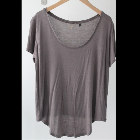 Tops | At Hilo Tee | Poshmark